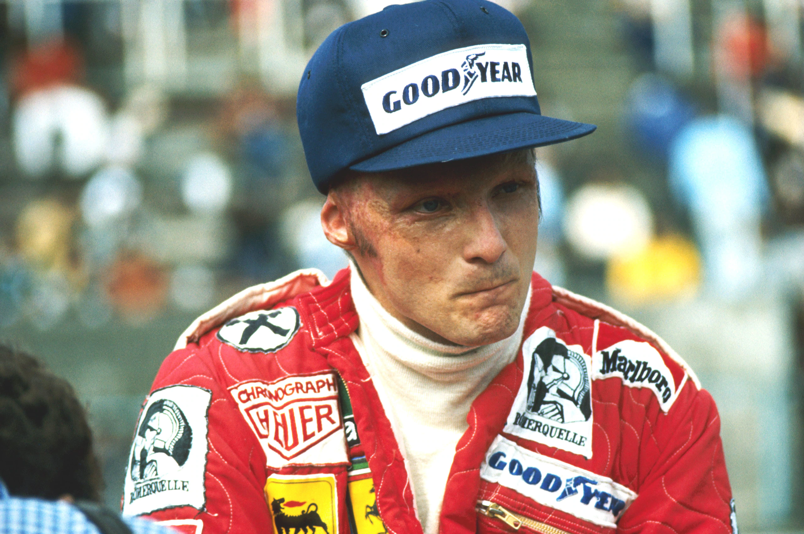 RISORTO DALLE FIAMME: L’INCREDIBILE RITORNO ALLE CORSE DI NIKI LAUDA ...